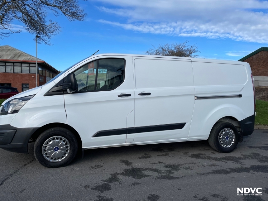 Ford Transit Custom LWB 2015(65) 44k miles Â£11995+vat from Â£69pw ...